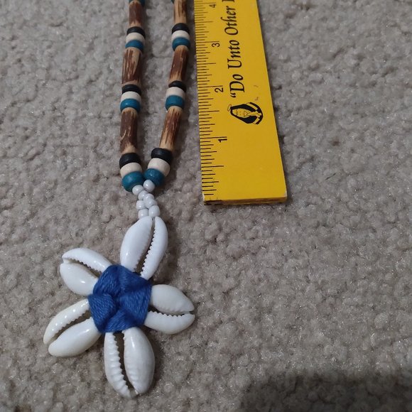Shell | Jewelry | Lightweighted Beaded Shell Necklace | Poshmark